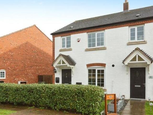 3 Bedroom End Of Terrace House For Sale In Leicester Forest East