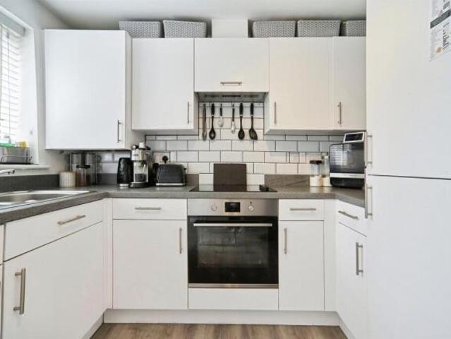 3 bedroom end of terrace house for sale in Little Cote View, Thackley, Bradford, BD10