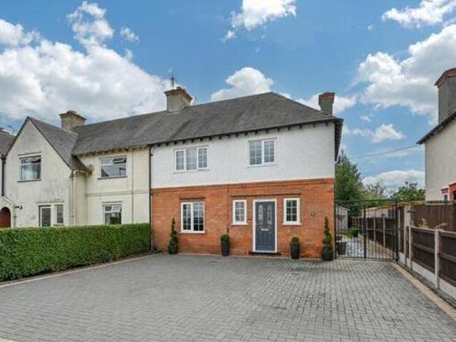 3 Bedroom End Of Terrace House For Sale In Littleworth