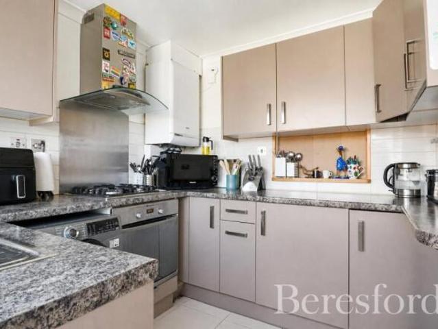 3 bedroom end of terrace house for sale in Lily Close, Chelmsford, CM1