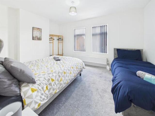 3 bedroom end of terrace house for sale in Linden Road, Gloucester, GL1