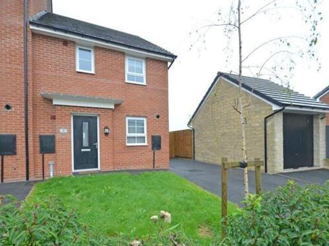 3 Bedroom End Of Terrace House For Sale In Mottram