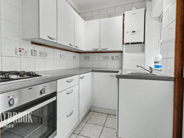 3 bedroom end of terrace house for sale in Mona Road, Sheffield, S10