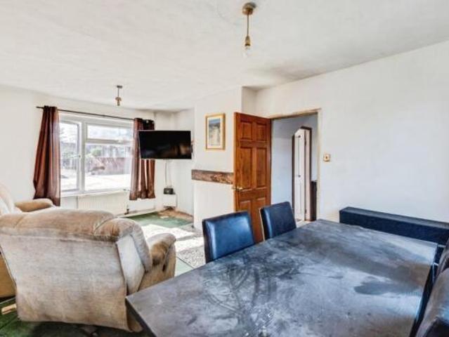 3 bedroom end of terrace house for sale in Monkton Close, SWINDON, Wiltshire, SN3