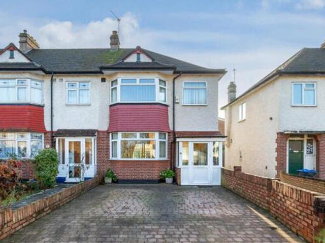 3 Bedroom End Of Terrace House For Sale In Morden