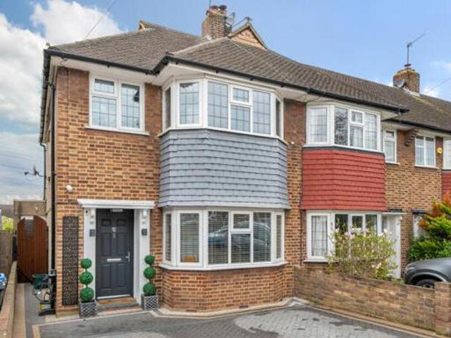 3 Bedroom End Of Terrace House For Sale In Morden