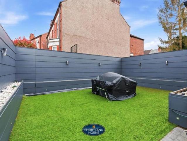 3 bedroom end of terrace house for sale in Mayfield Road, Earlsdon, Coventry, CV5