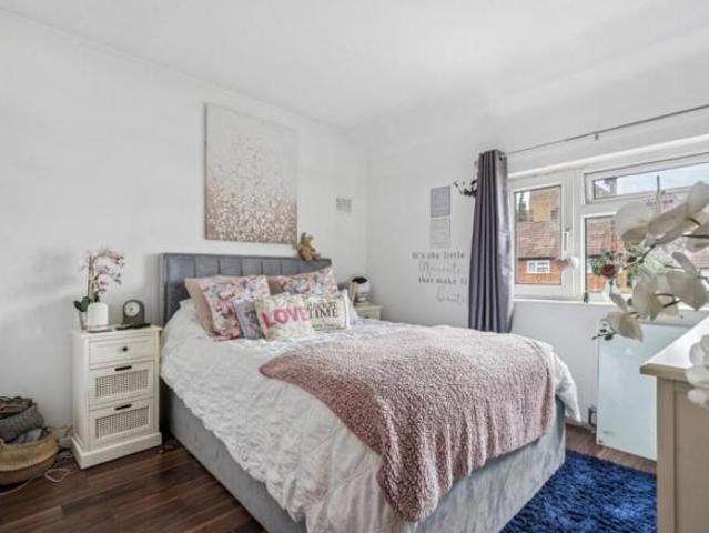 3 bedroom end of terrace house for sale in Maylands Road, South Oxhey, WD19