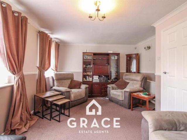 3 bedroom end of terrace house for sale in Macaulay Road, Ipswich, IP1
