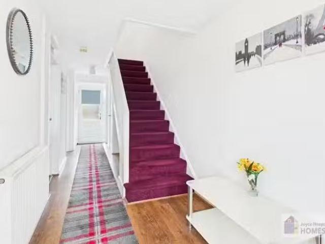 3 Bedroom End Of Terrace House For Sale In Macbeth, Calderwood.