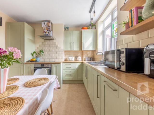 3 bedroom end of terrace house for sale in Magpie Road, NR3
