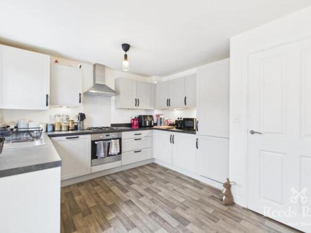 3 bedroom end of terrace house for sale in Main Road, Sheffield, S35