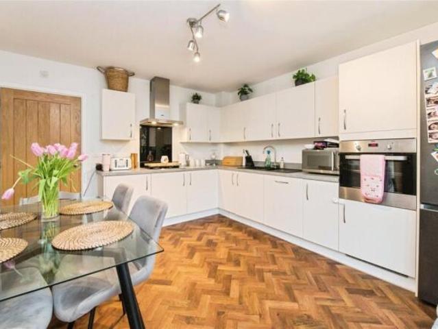 3 bedroom end of terrace house for sale in Maisy Mews, Exeter, Devon, EX2