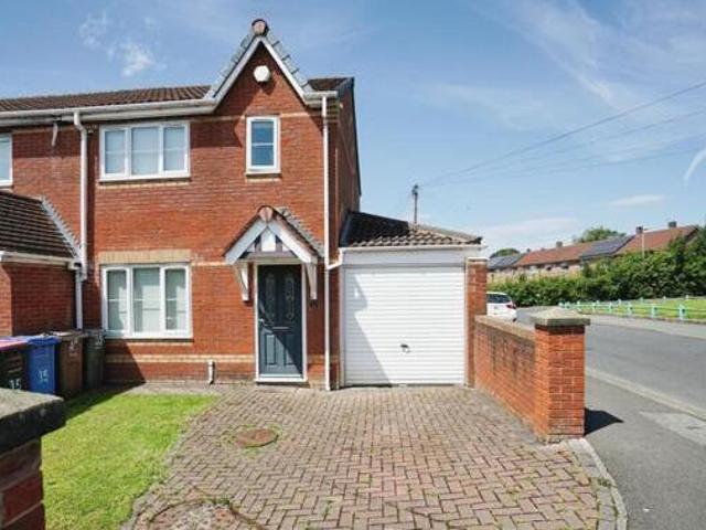 3 Bedroom End Of Terrace House For Sale In Manchester