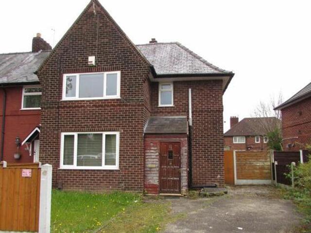 3 Bedroom End Of Terrace House For Sale In Manchester
