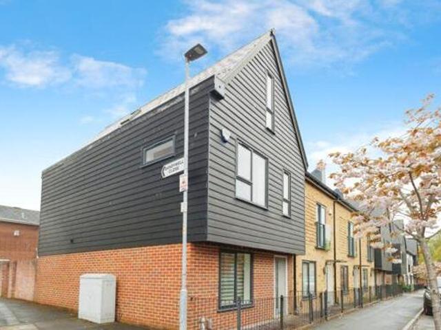 3 Bedroom End Of Terrace House For Sale In Manchester, Greater Manchester