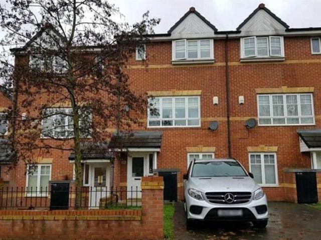 3 Bedroom End Of Terrace House For Sale In Manchester, Greater Manchester