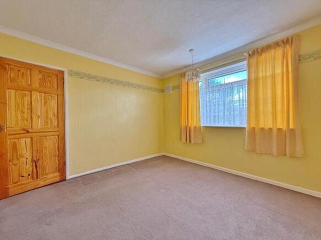 3 bedroom end of terrace house for sale in Manor Crescent, Drayton, PO6