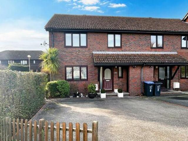 3 Bedroom End Of Terrace House For Sale In Manston