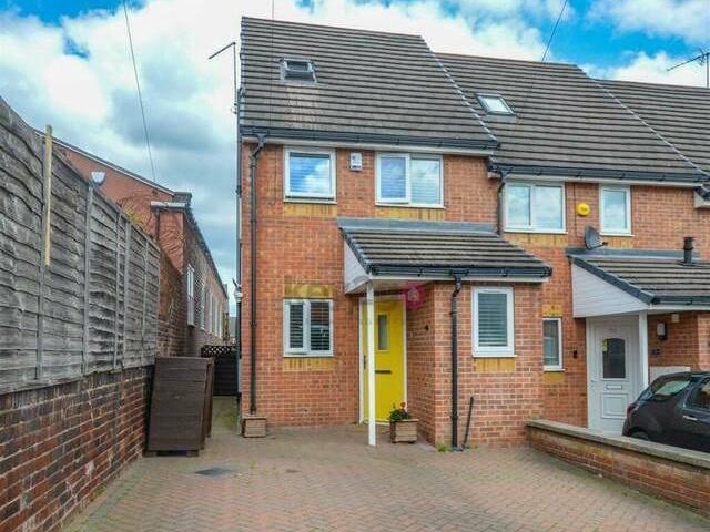 3 bedroom end of terrace house for sale in Manvers Road Beighton Sheffield S20
