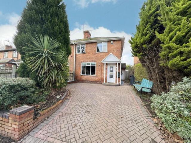 3 bedroom end of terrace house for sale in Mapleton Road, Hall Green, B28