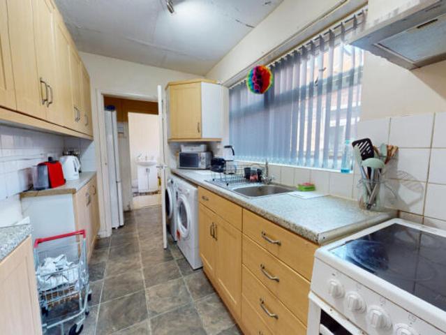 3 bedroom end of terrace house for sale in Mettham Street, Nottingham, NG7 1SH, NG7