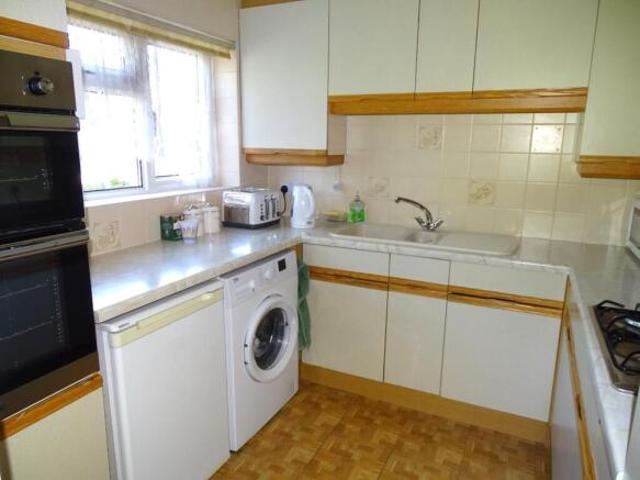 3 bedroom end of terrace house for sale in Meadgate Avenue, Chelmsford, CM2