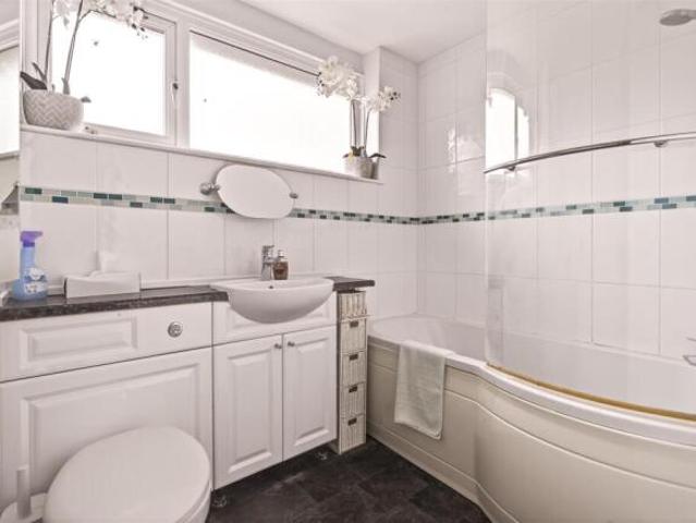 3 bedroom end of terrace house for sale in Mendip Road, Worthing, BN13 2LR, BN13