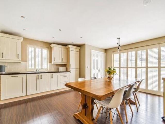3 Bedroom End Of Terrace House For Sale In Menston