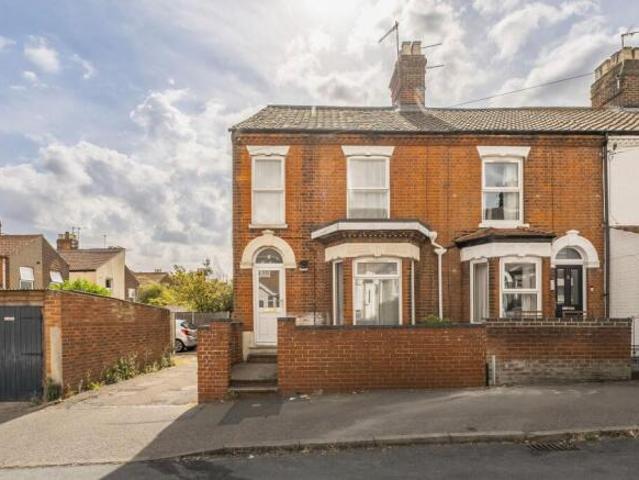3 bedroom end of terrace house for sale in Merton Road, Norwich, NR2