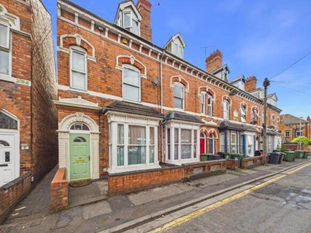 3 bedroom end of terrace house for sale in Middle Street, Worcester, Worcestershire, WR1