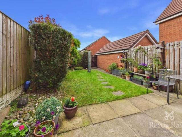 3 bedroom end of terrace house for sale in Middlewood Chase, Sheffield, S6