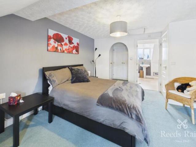 3 bedroom end of terrace house for sale in Middlewood Chase, Sheffield, S6