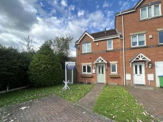 3 Bedroom End Of Terrace House For Sale In Middleton, Manchester