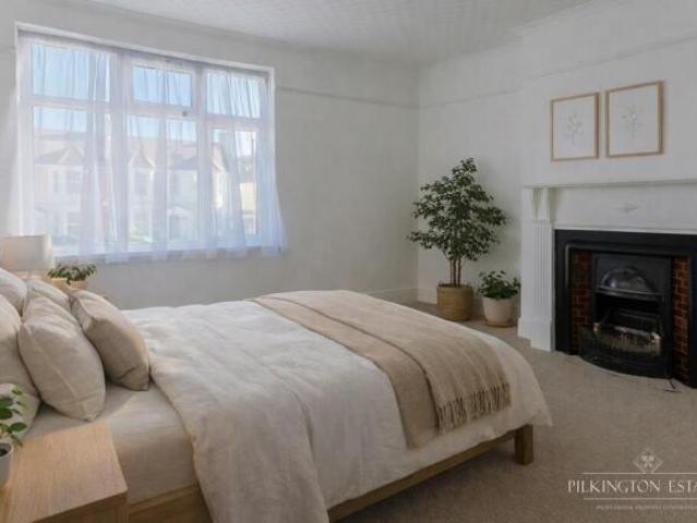 3 bedroom end of terrace house for sale in Milehouse Road, Plymouth, Devon, PL3
