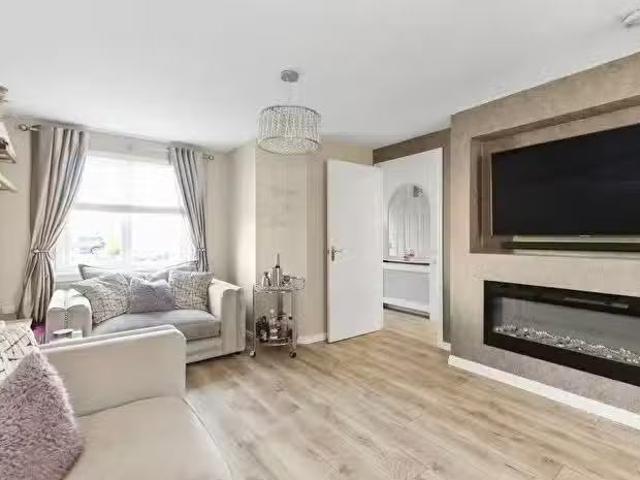 3 Bedroom End Of Terrace House For Sale In Milligan Drive, The.