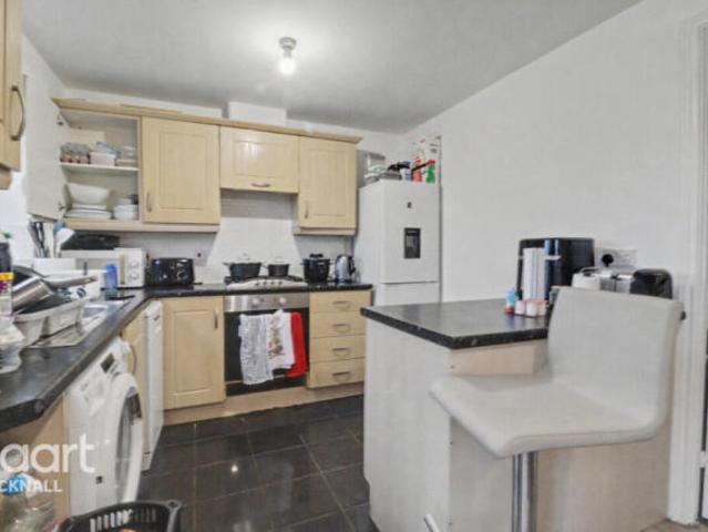 3 bedroom end of terrace house for sale in Murray Close, Nottingham, NG5