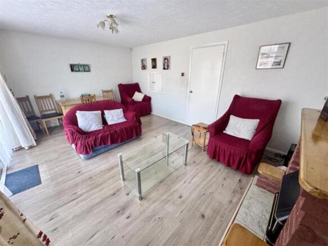 3 bedroom end of terrace house for sale in Norton Road, Luton, LU3 2NX, LU3