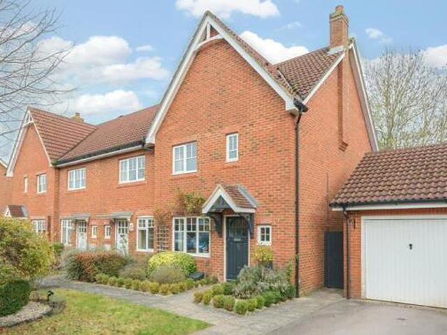 3 Bedroom End Of Terrace House For Sale In North Warnborough, Hook