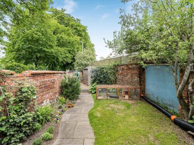 3 bedroom end of terrace house for sale in Naunton Lane, Leckhampton, Cheltenham, Gloucestershire, GL53