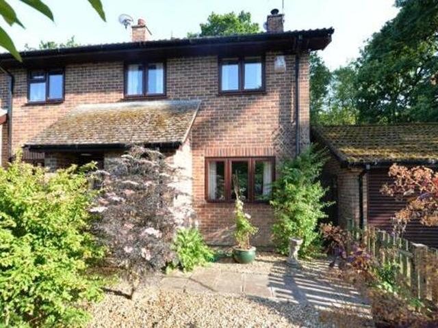 3 Bedroom End Of Terrace House For Sale In New Milton, Hampshire