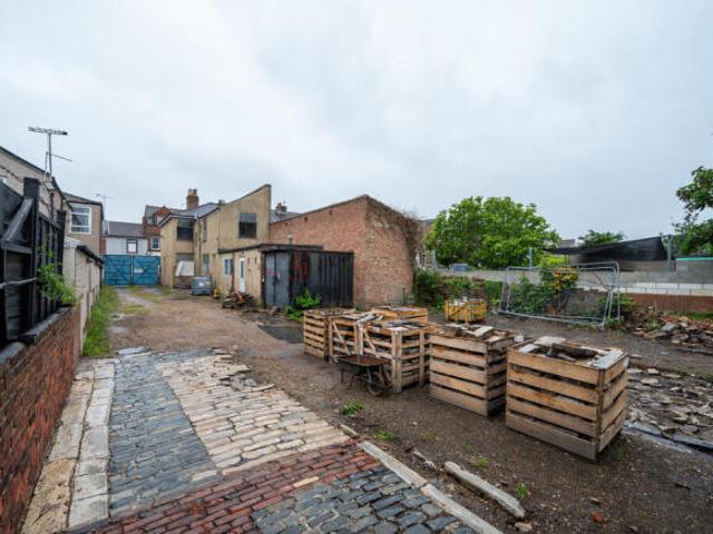 3 bedroom end of terrace house for sale in New Road, Portsmouth, PO2