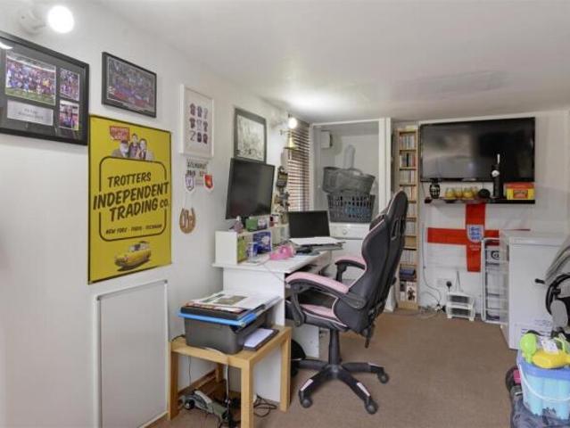 3 bedroom end of terrace house for sale in Newbury Avenue, Maidstone, ME16