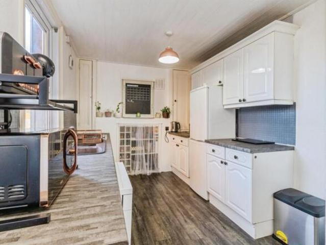 3 bedroom end of terrace house for sale in South Park, LINCOLN, LN5