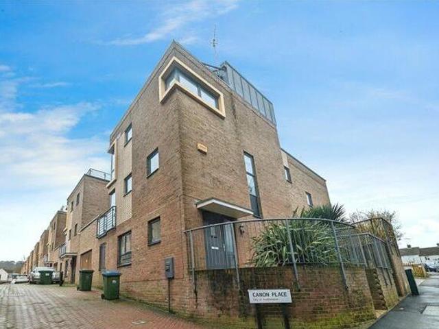3 Bedroom End Of Terrace House For Sale In Southampton