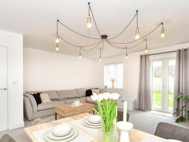 3 Bedroom End Of Terrace House For Sale In Southbourne