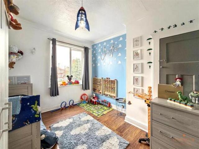 3 bedroom end of terrace house for sale in Southcoates Lane, Hull, HU9