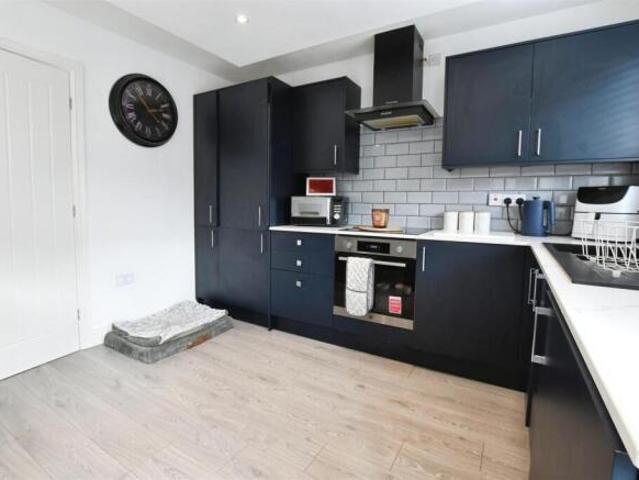 3 bedroom end of terrace house for sale in Southcoates Lane, Hull, HU9