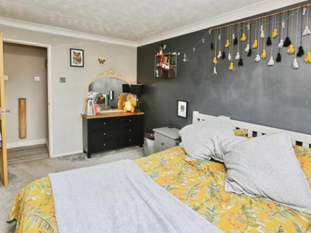 3 bedroom end of terrace house for sale in Saturn Close, Southampton, Hampshire, SO16