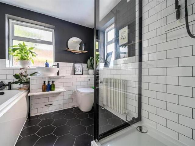 3 bedroom end of terrace house for sale in Salisbury Street, Bedford, MK41